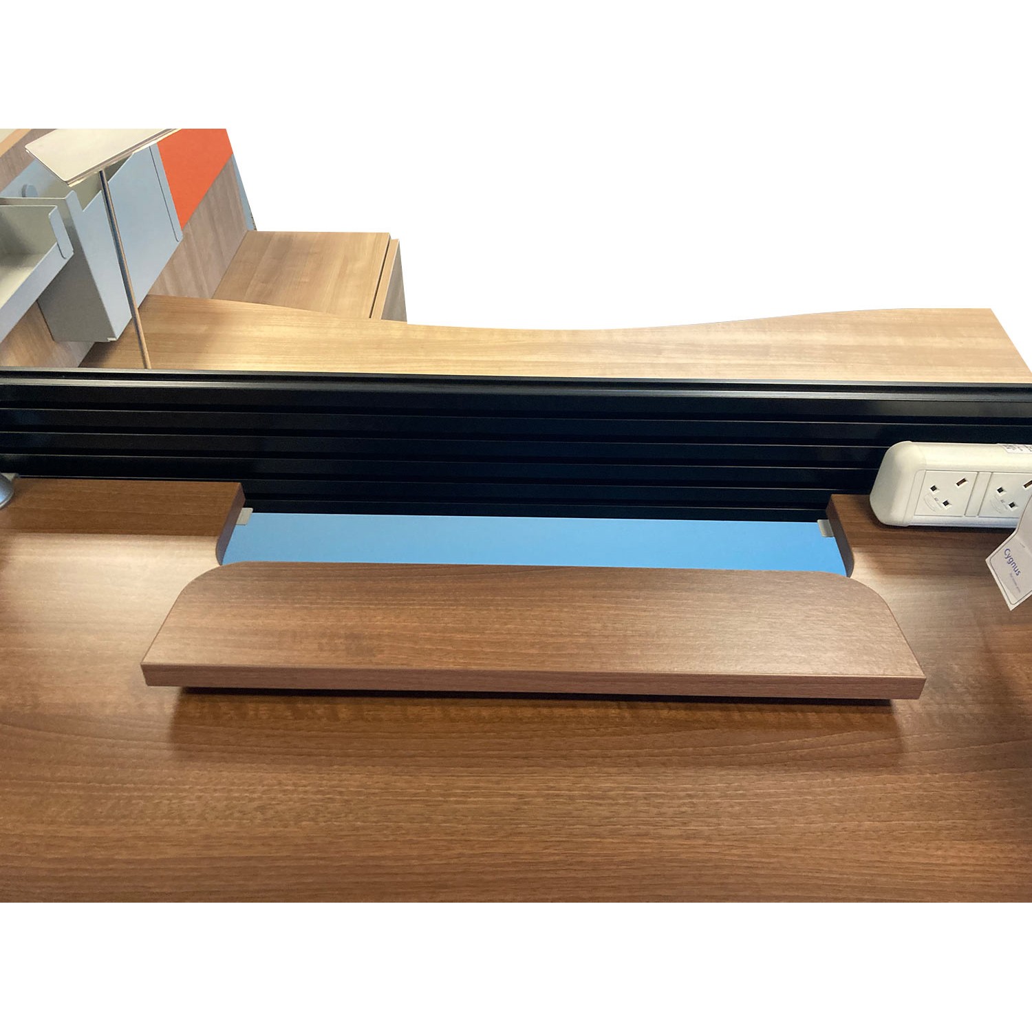 Senator Crossover XD 2 Person Bench Electric Surface **EX-DISPLAY PACKAGE**